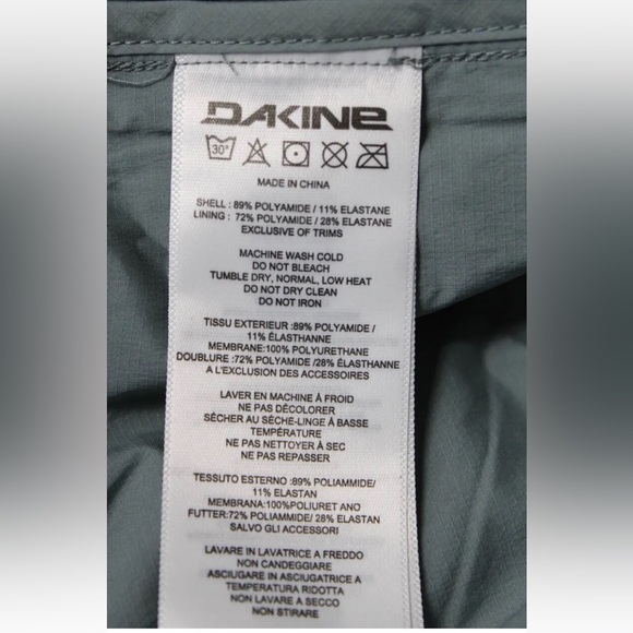 Dakine | Jackets & Coats | Dakine Womens Light Hooded Packable Jacket ...